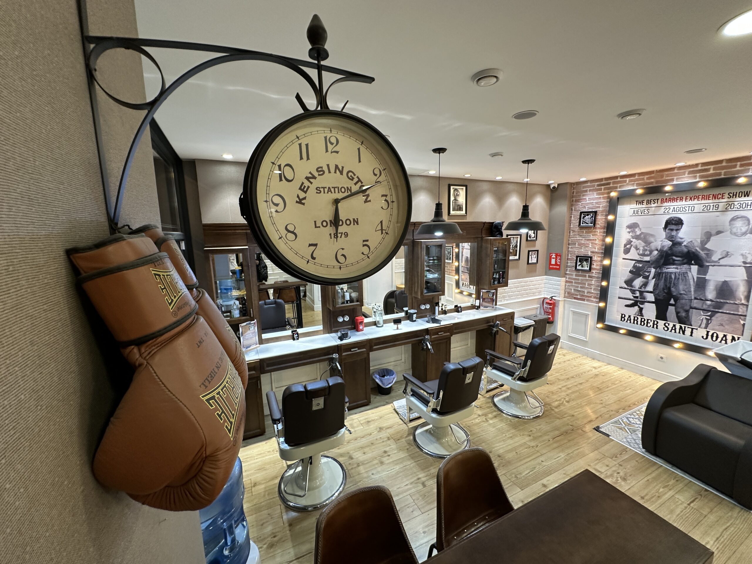 About – barbersantjoan.com
